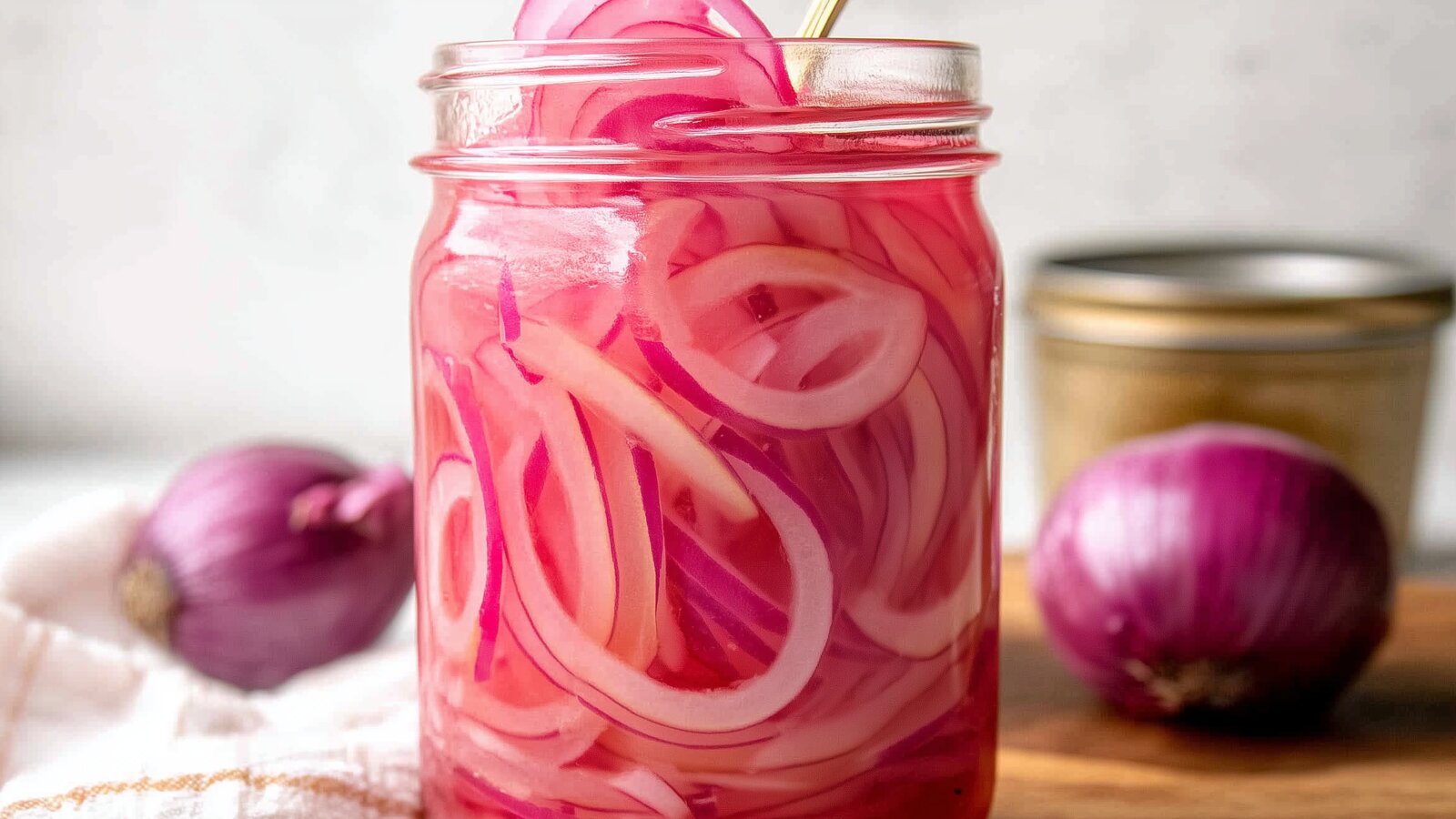 Ingelegde rode ui recept | eetse