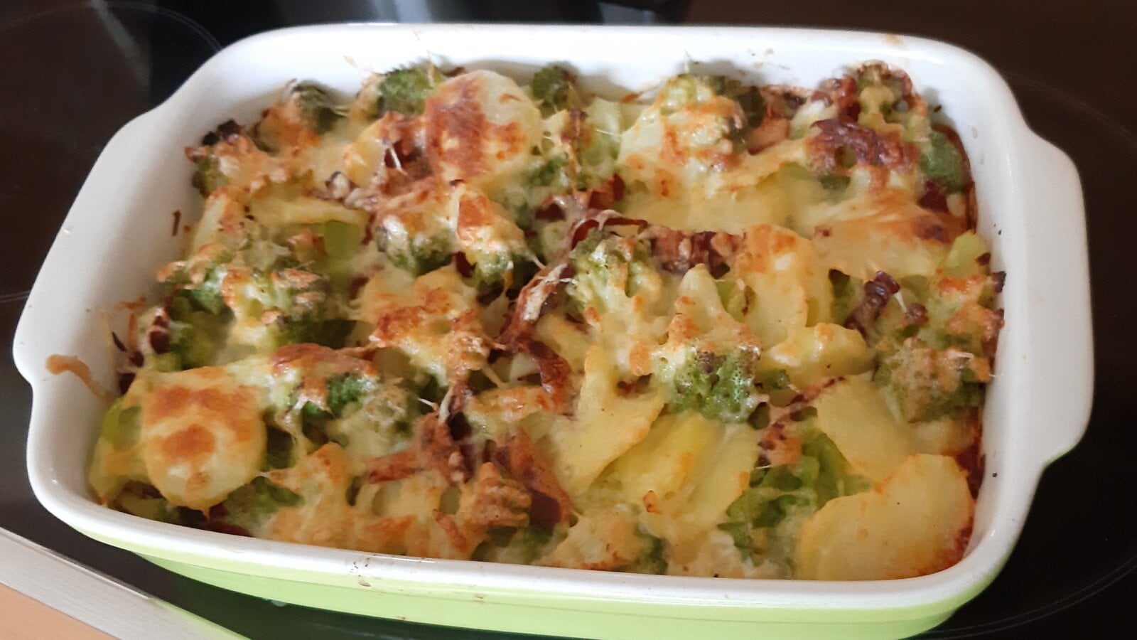 Romanesco ovenschotel met Parmaham recept | eetse