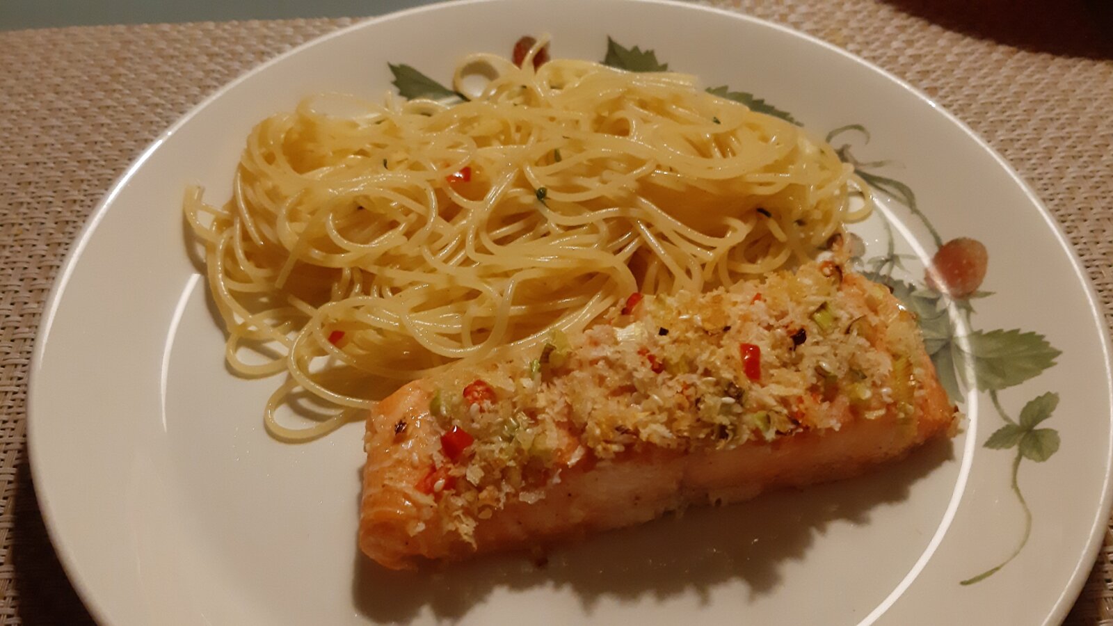 Pittige Aziatisch gemarineerde zalmfilet uit de oven. Snel, lekker en ...