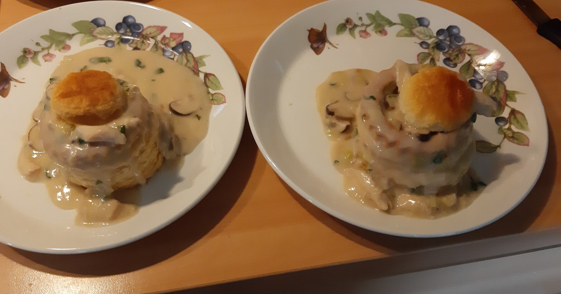Romige kippenragout met kastanjechampignons en prei recept | eetse