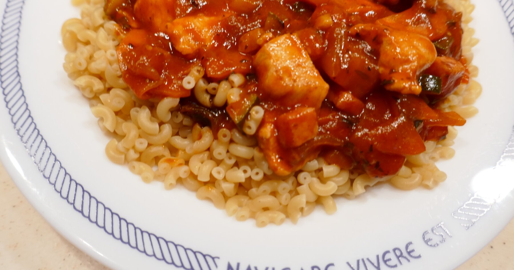 Italiaanse Stoof met spekjes en kip recept | eetse