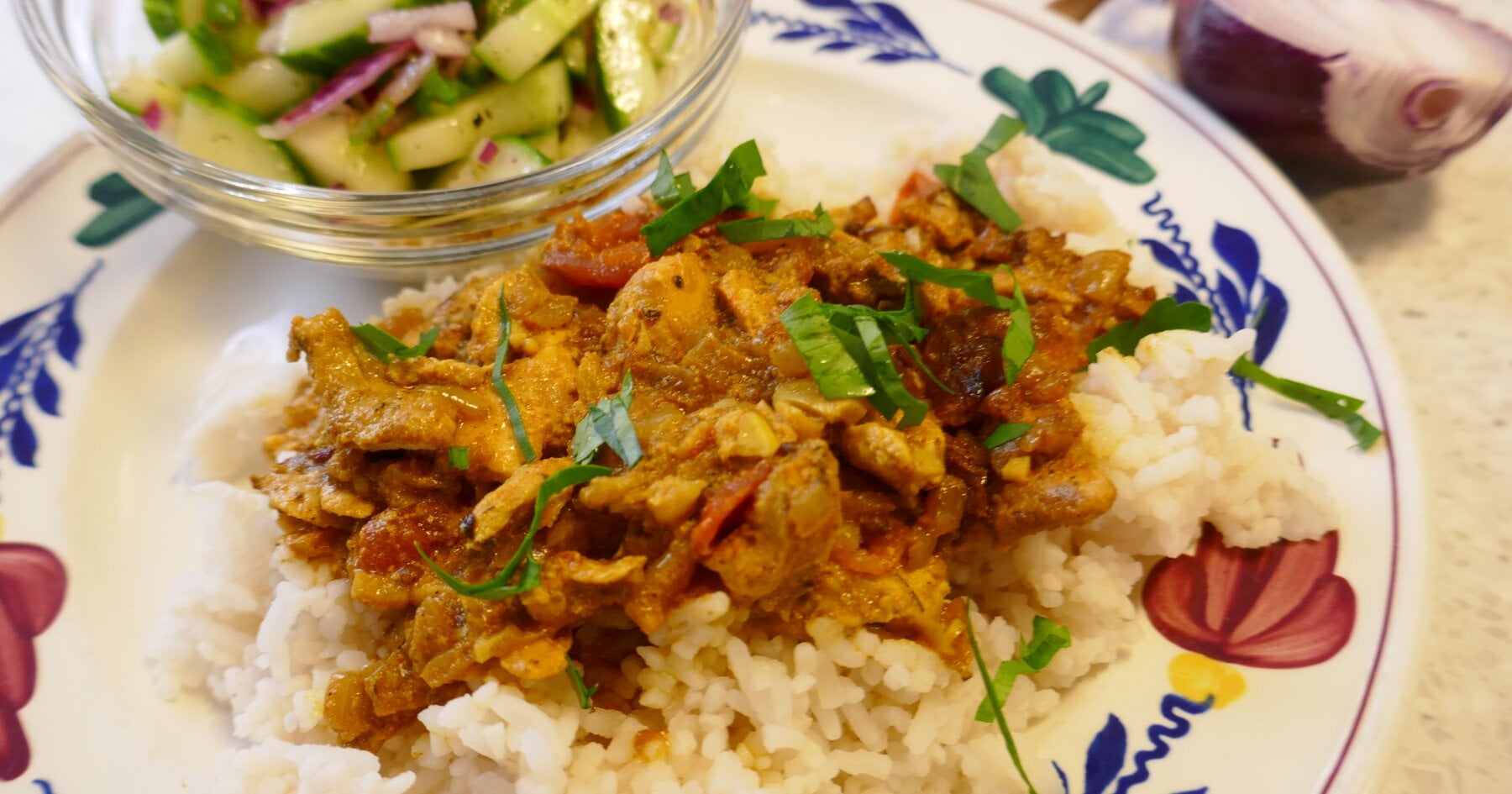 Kruidige Kippendijen uit India in de slowcooker recept | eetse