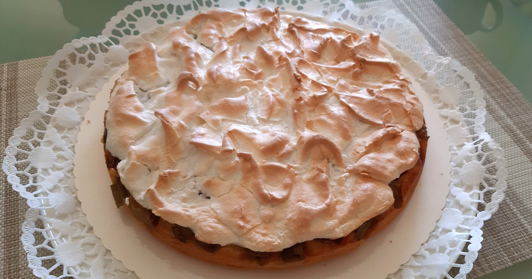 Rabarbertaart met meringue recept | eetse